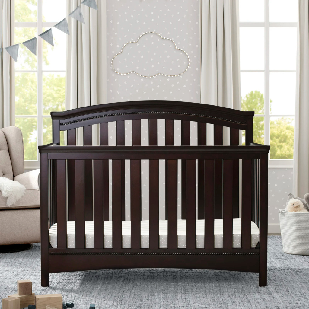 KINDER – Chocolate Brown Baby Crib – PakTameer
